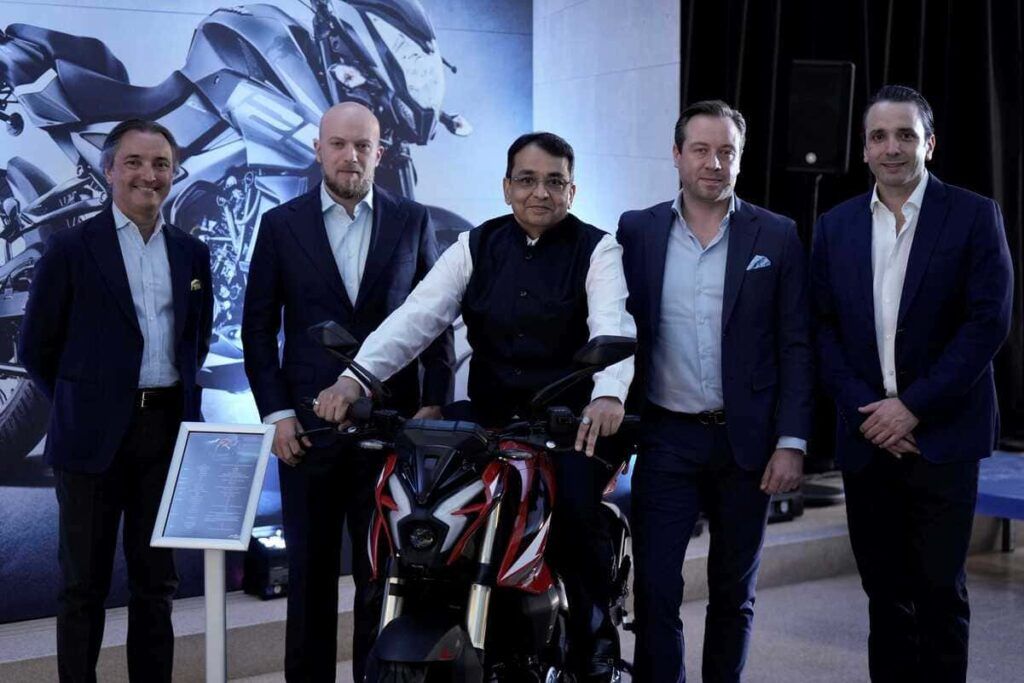 Bajaj Auto llega a España con modelos de motocicletas innovadores